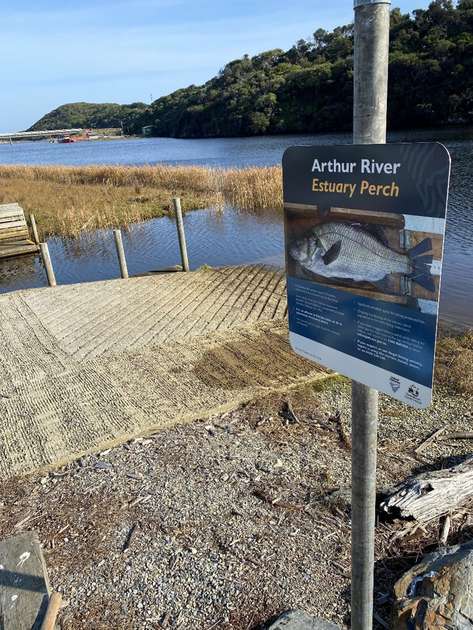 Sign installed at the Arthur River boat ramp